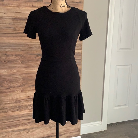 Lulus | Dresses | Black Stretchy Bodycon Ruffle Bottom Dress | Poshmark